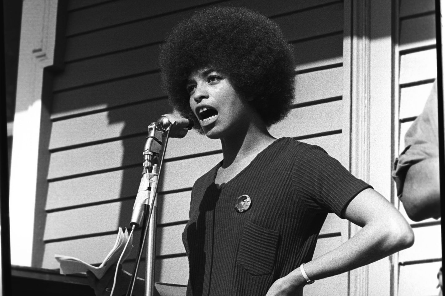 Angela Davis (1944-) – Causons féminisme